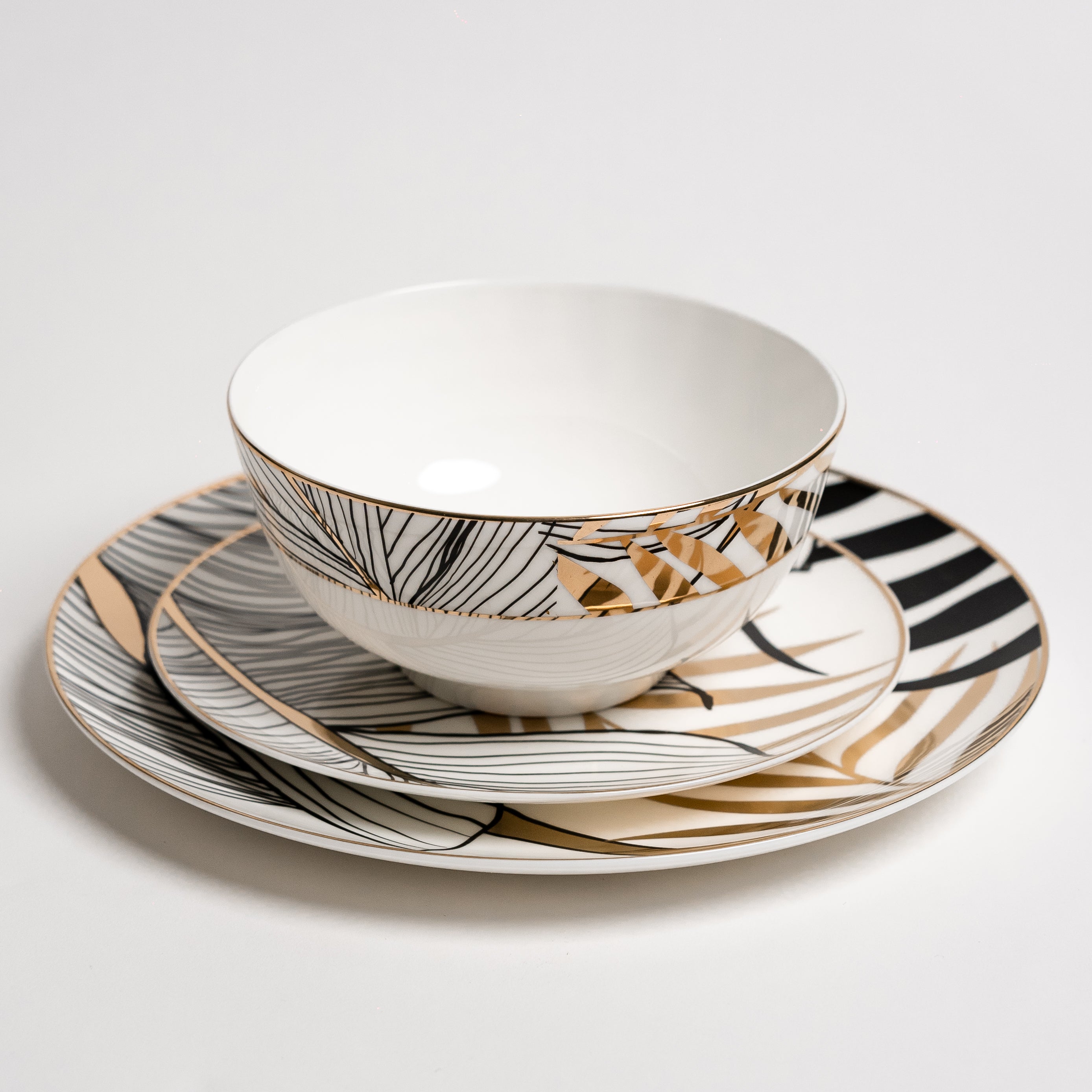 Alpha Golden Black Plates Set | Elegant Dinnerware for Dining