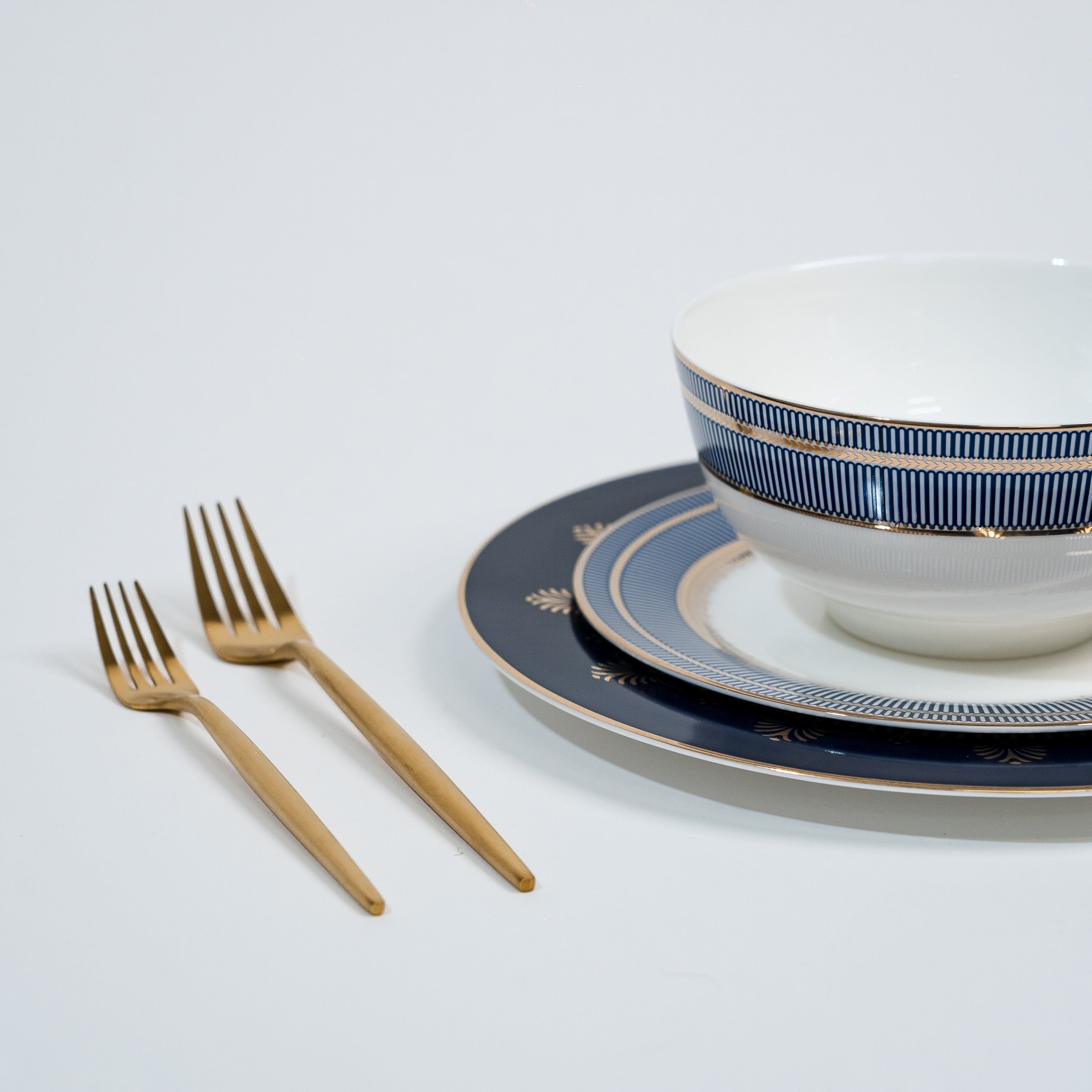 Luxury Raven Dining Set