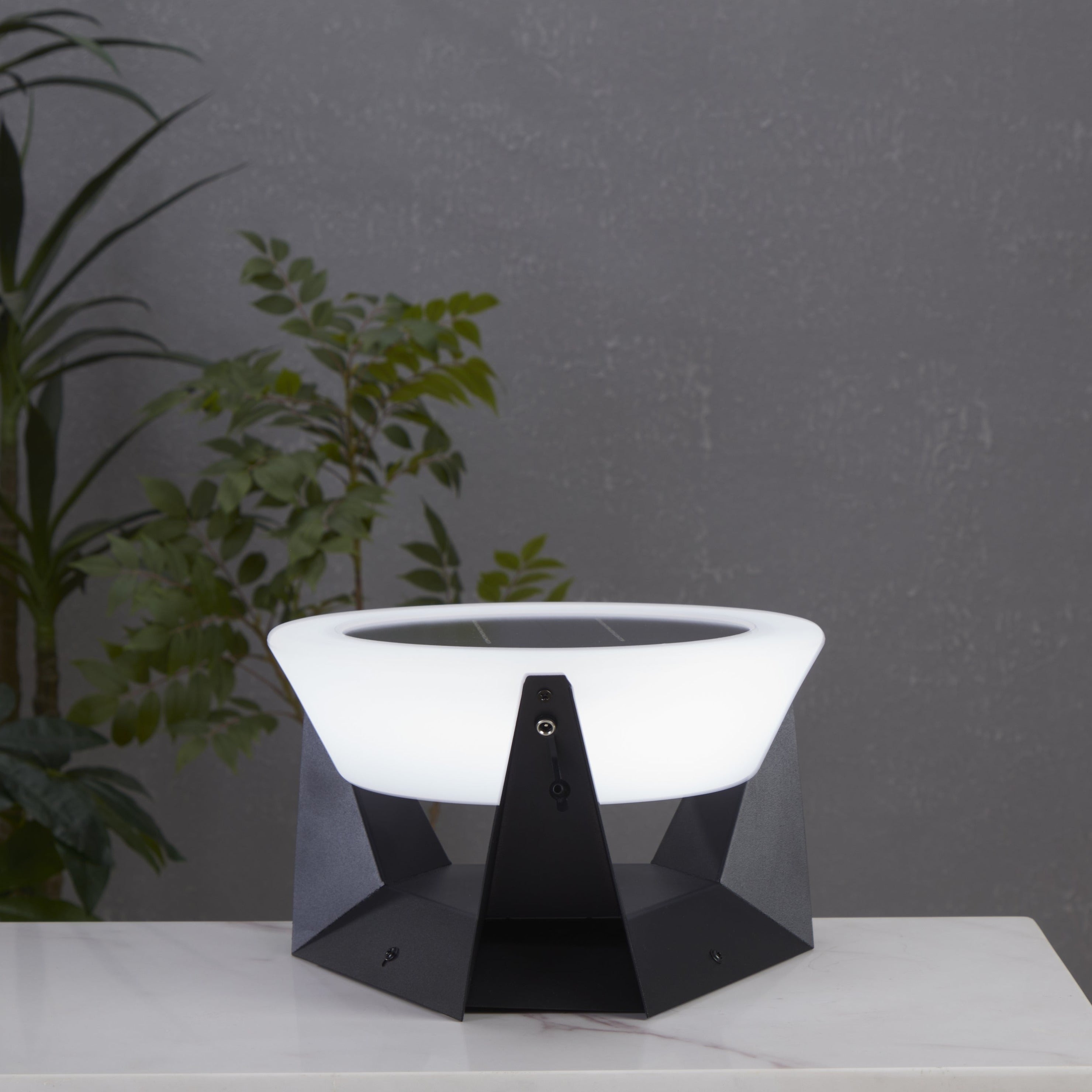 Solar Glow Outdoor Lamp – Ozarké